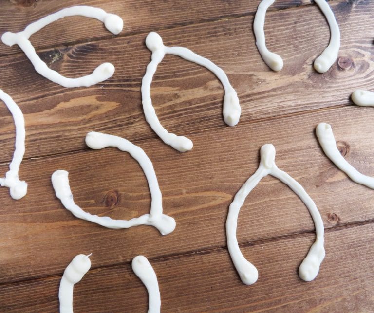 DIY White Chocolate Wishbone Recipe: Thanksgiving Treats For Kids