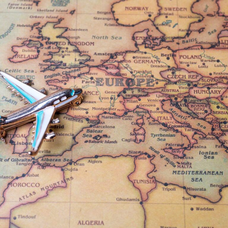 Overnight Flight Tips - How To Make The Best Of Your Red Eye