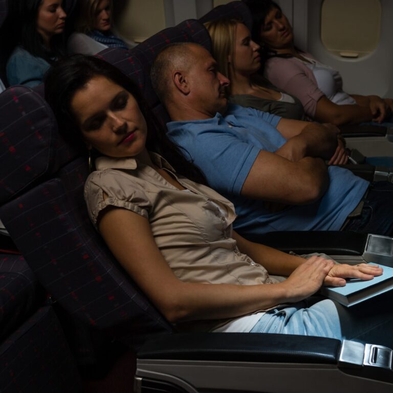 Overnight Flight Tips - How To Make The Best Of Your Red Eye